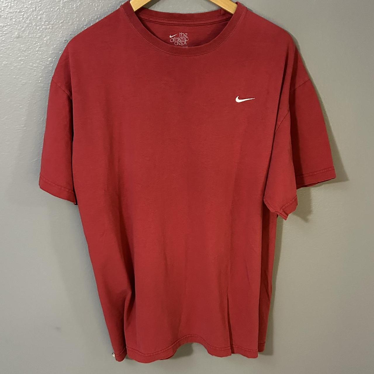 Red vintage nike tee •No flaws •SEND OFFERS 📲‼️ 🧼All... - Depop