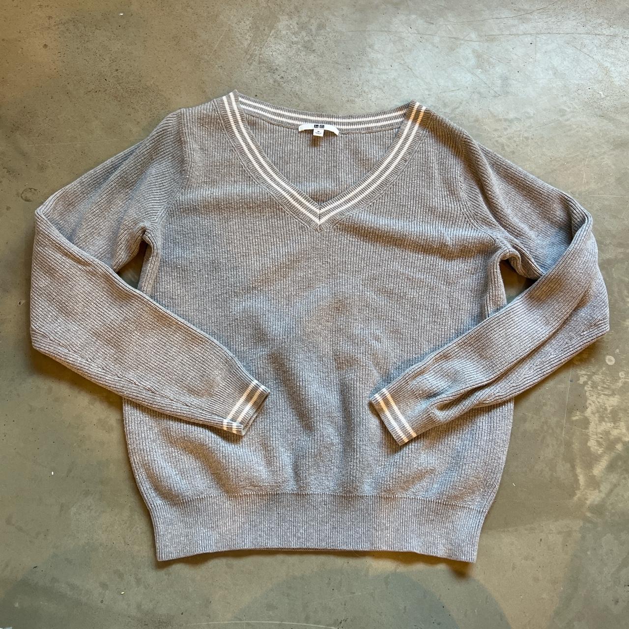 Uniqlo Preppy Gray Ribbed V Necked Sweater 🐭 Never... - Depop