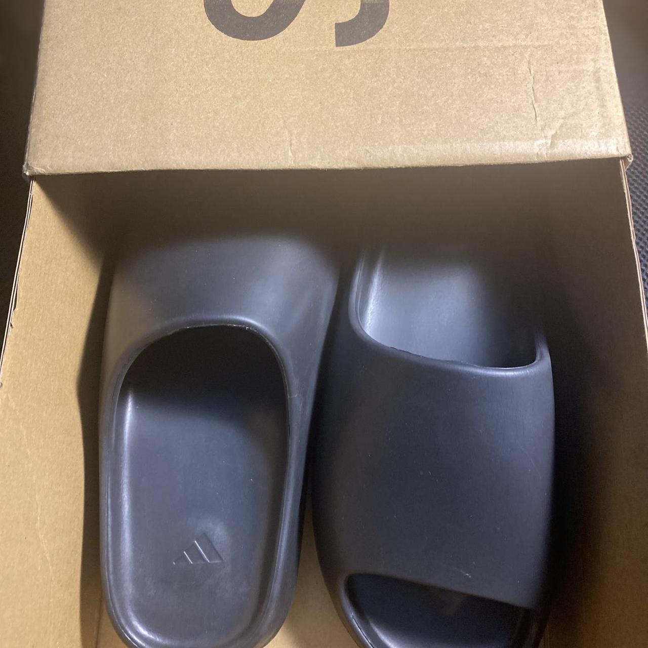 •Yezzy Slides (Black) •Brand New •Box Included... - Depop