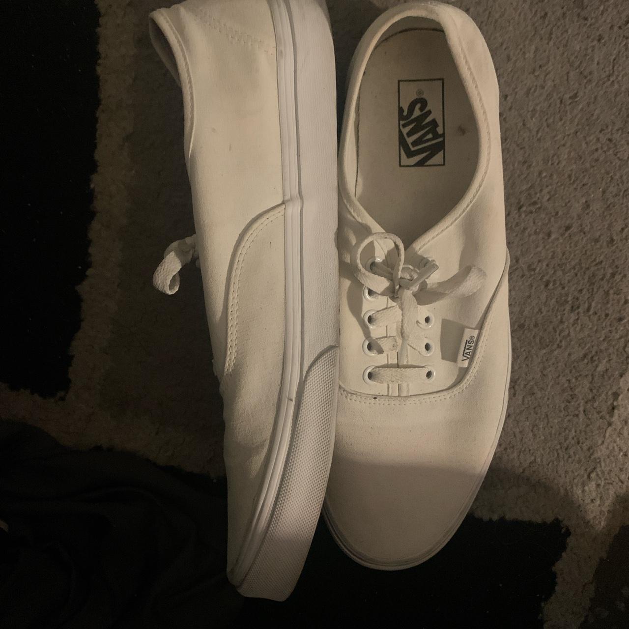white canvas vans nothing wrong just... - Depop