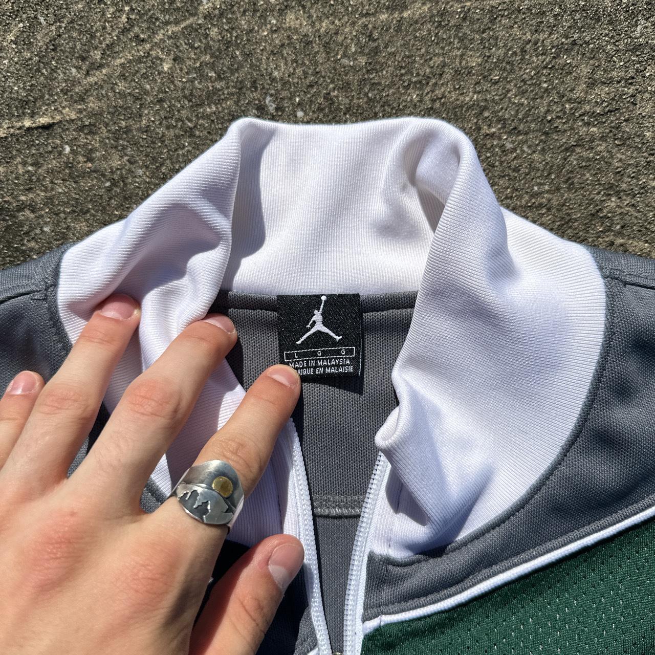 Jordan Zip Up great shape / some cool mesh / size L - Depop