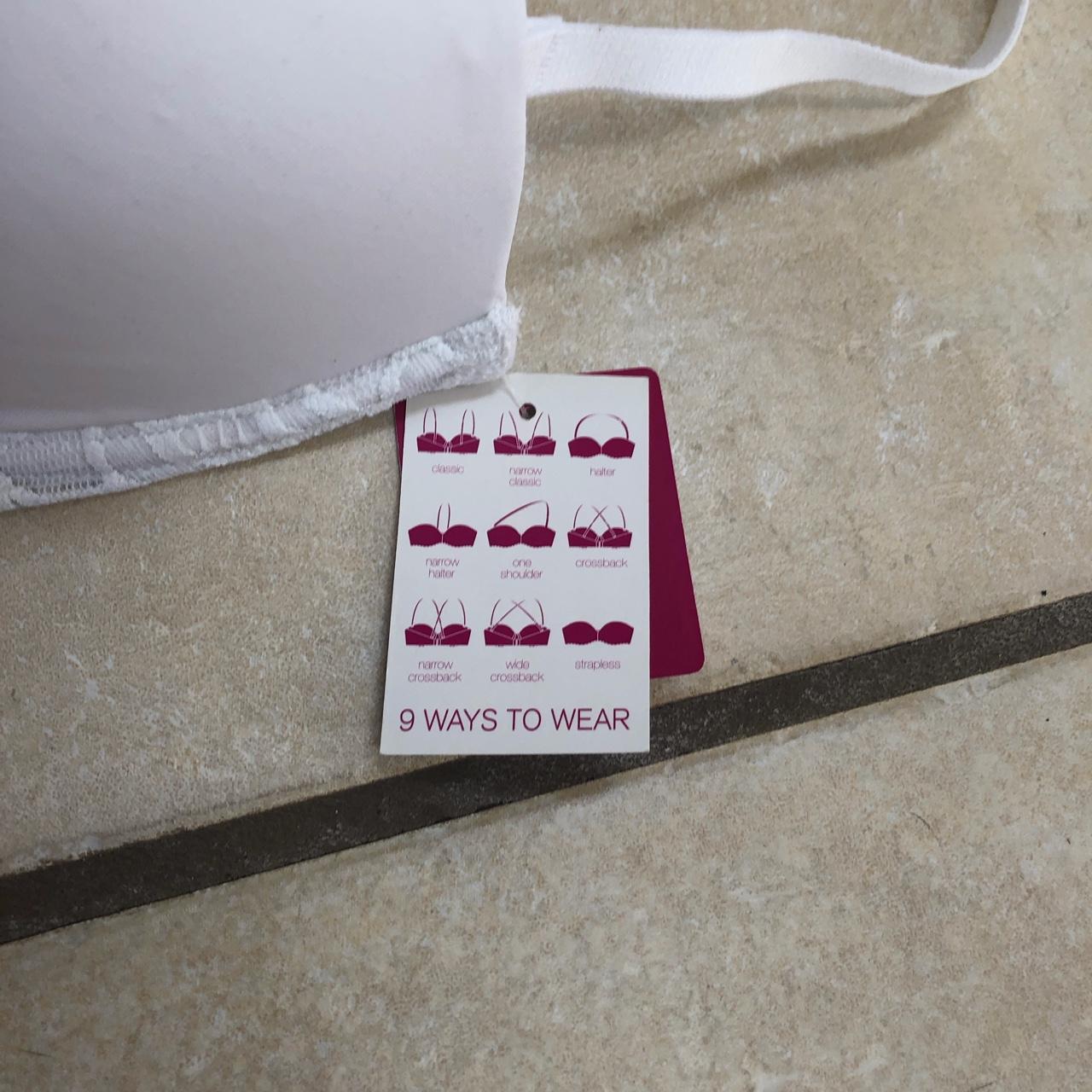 SO (Kohls brand) 34DD new white bra. Still has... - Depop