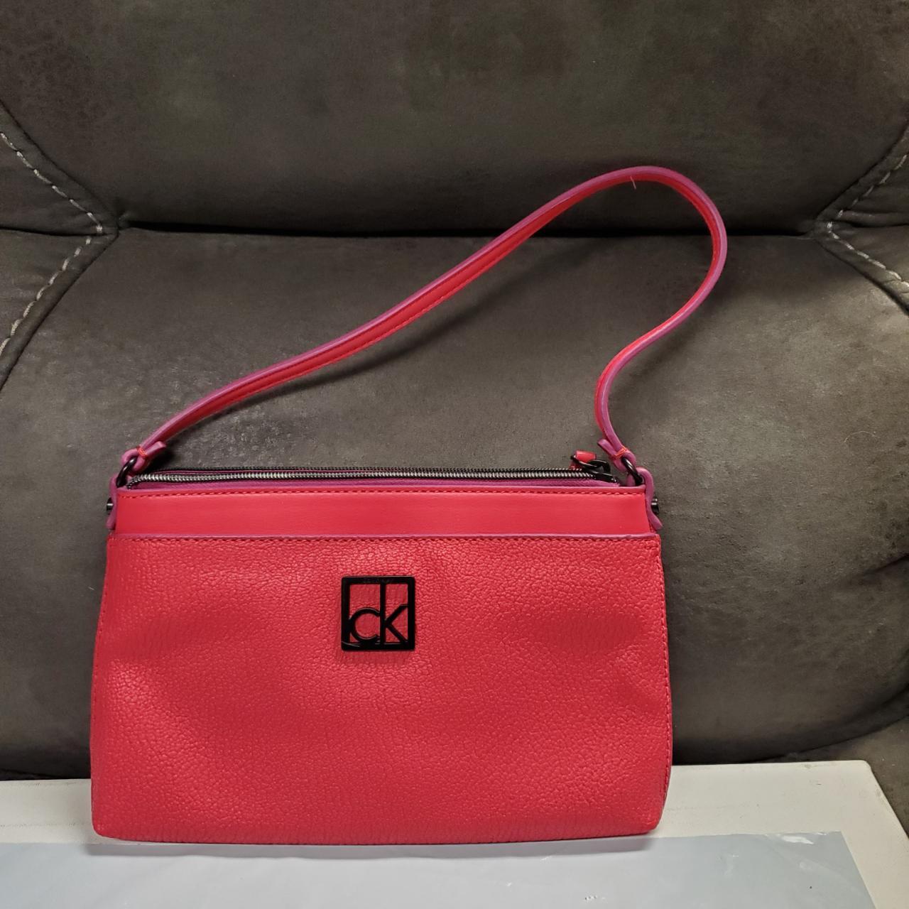 This Calvin Klein handbag is perfect for any... - Depop