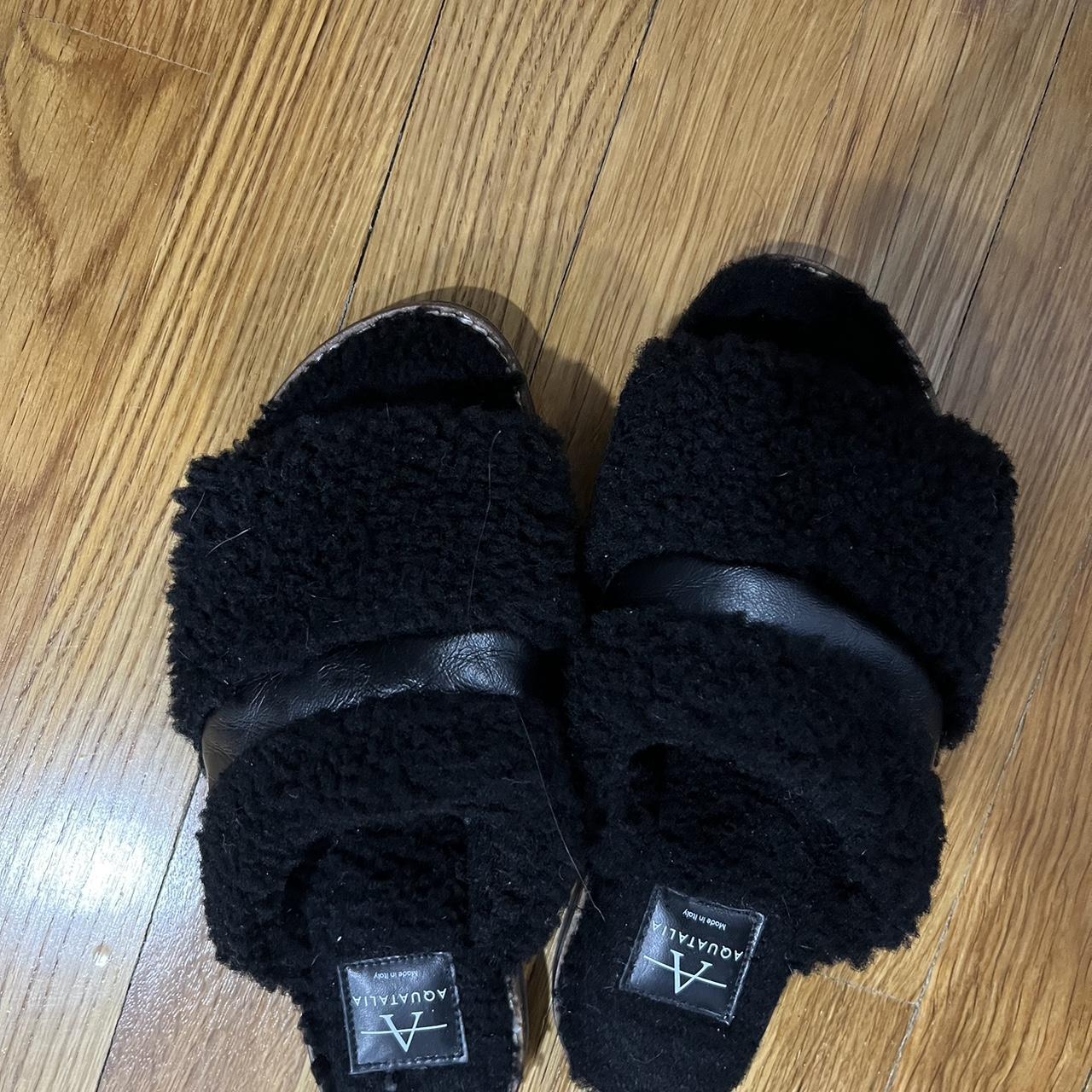 EUC Sz 7 Aquatalia Alina slippers. Shearling and... - Depop