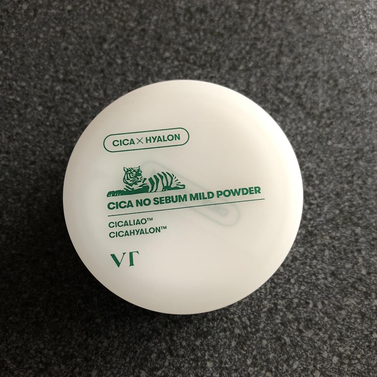 VT Cosmetics ~ (Cica x Hyalon) Cica No Sebum Mild... | Depop