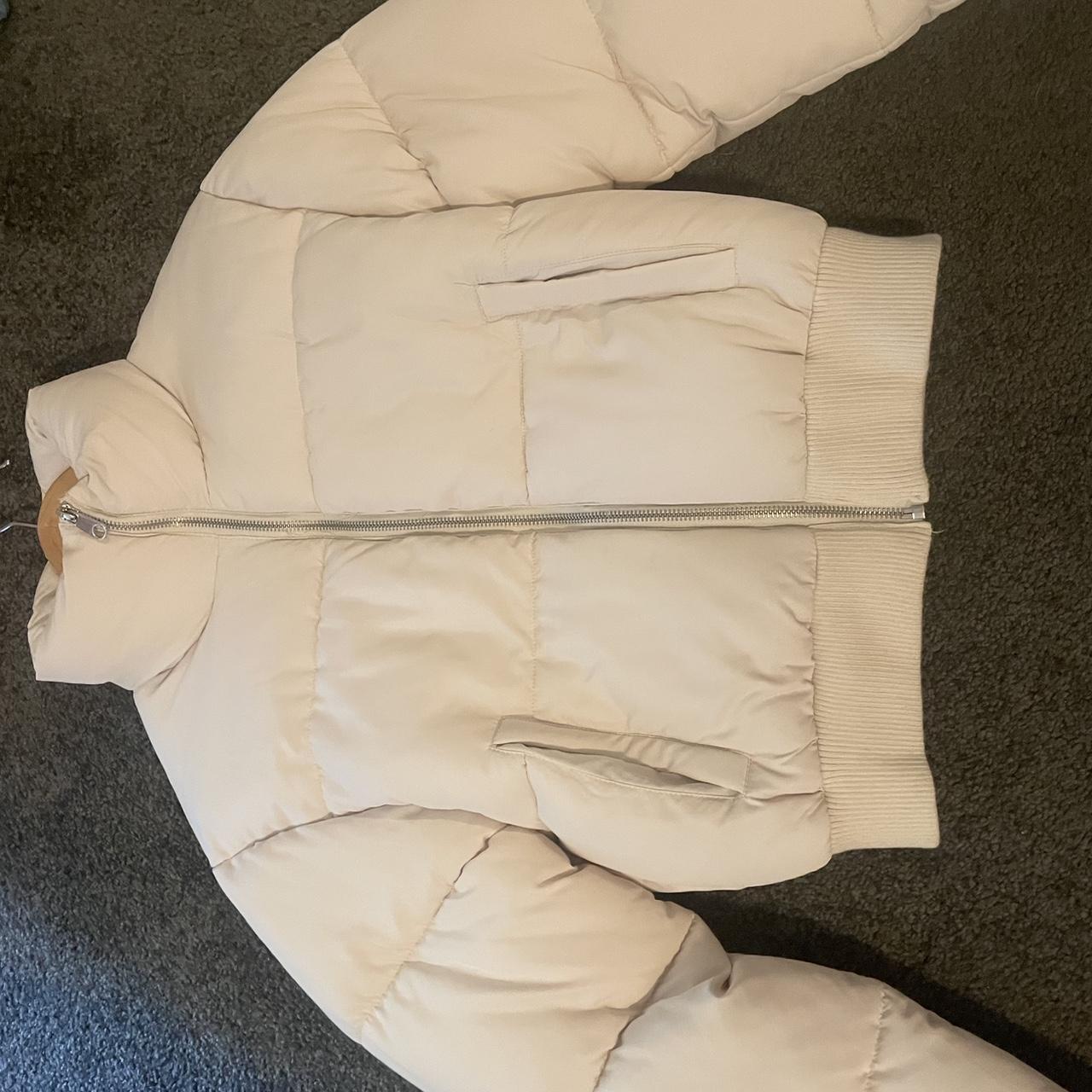 cream supre cropped puffer jacket , size 2xs , never... - Depop