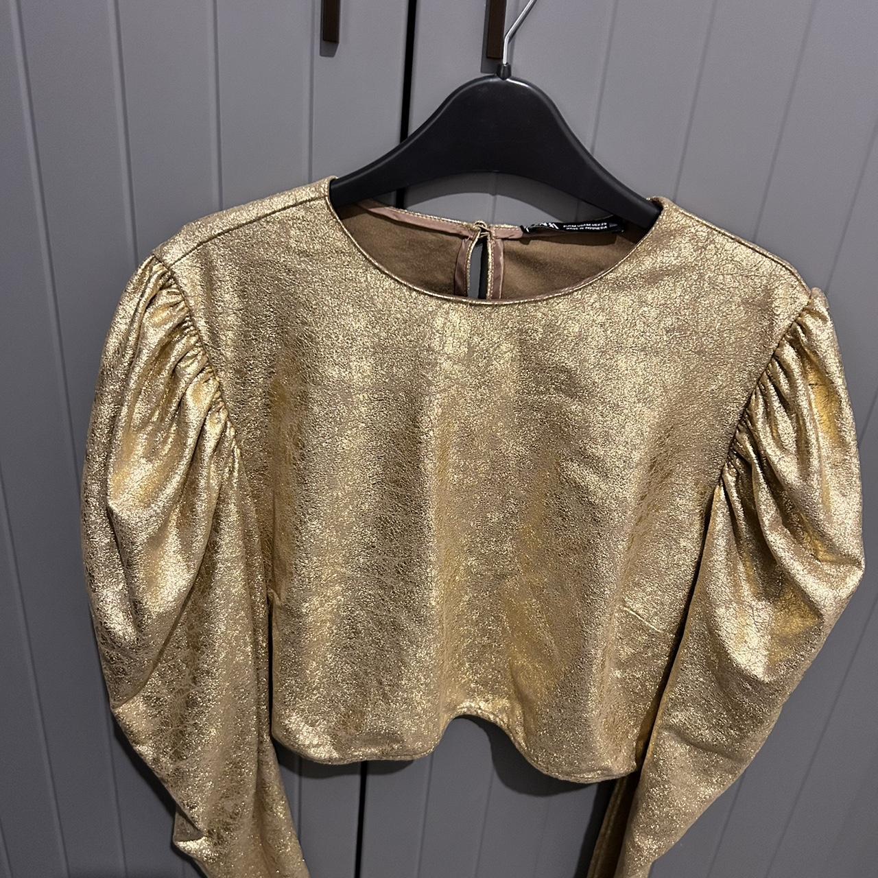 Gold metallic puff sleeve Zara cropped top #zara... - Depop Gold metallic puff sleeve Zara cropped top #zara... - Depop