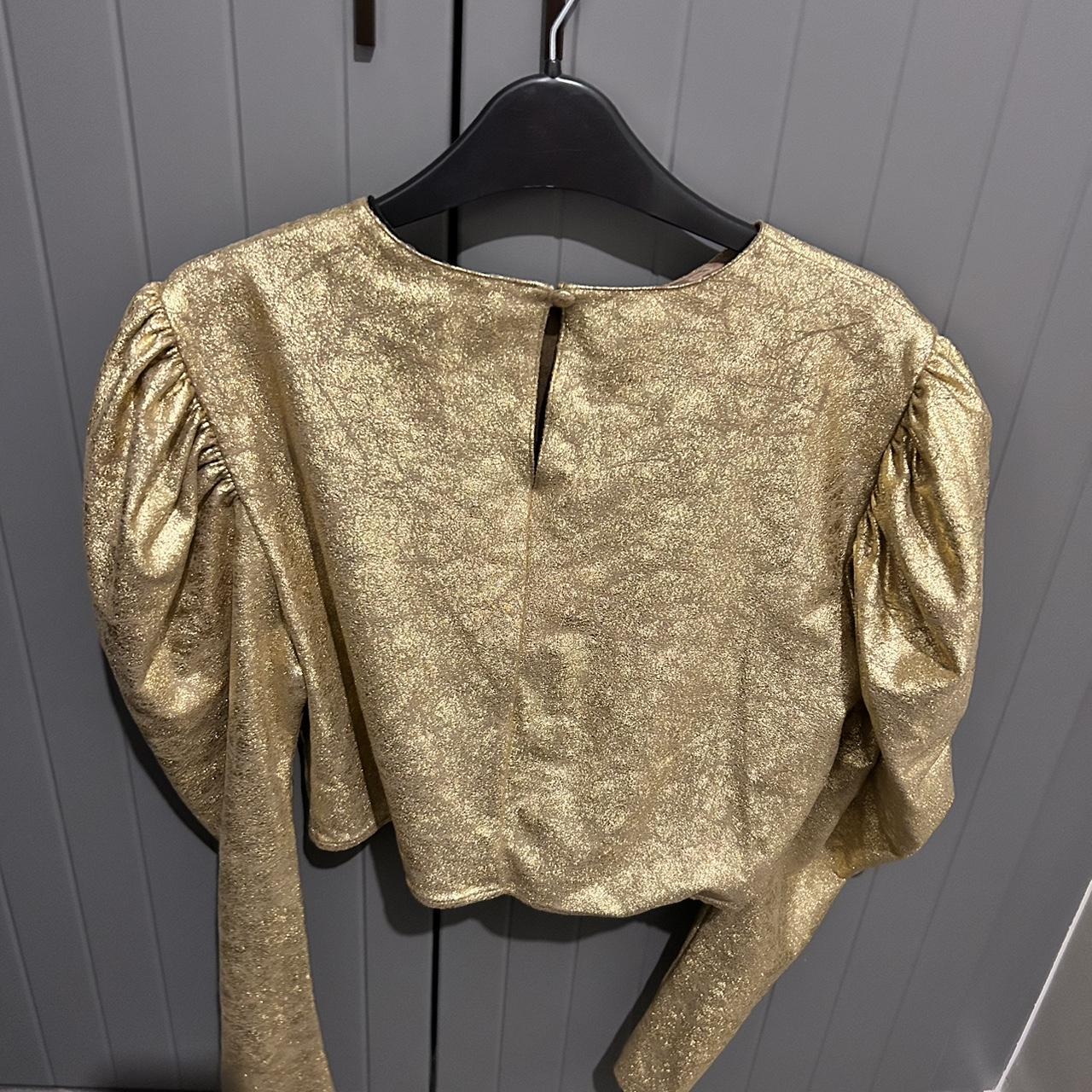 Gold metallic puff sleeve Zara cropped top #zara... - Depop Gold metallic puff sleeve Zara cropped top #zara... - Depop