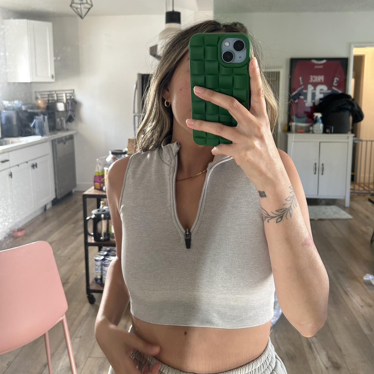 Tala Women's Grey Crop-top | Depop