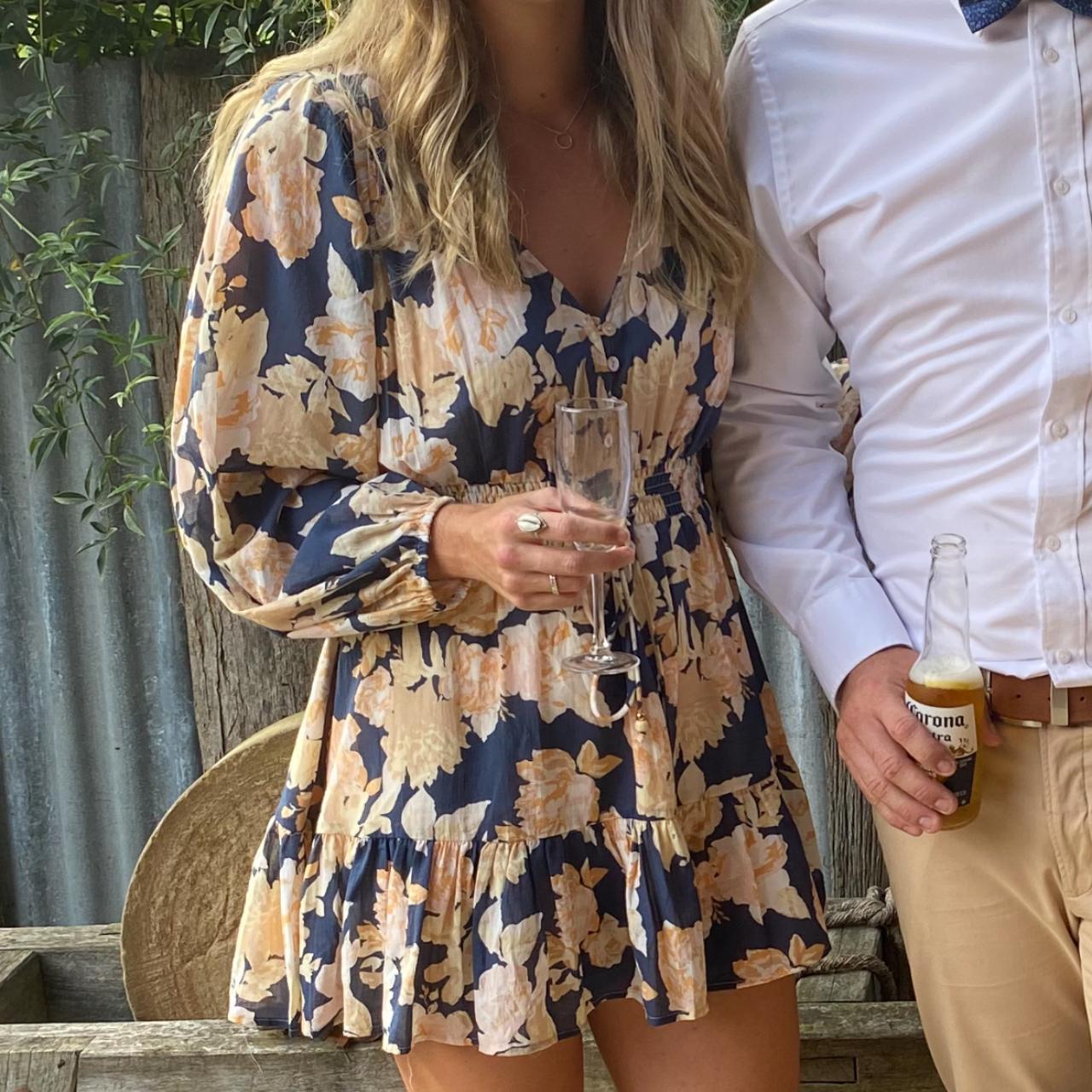 Kivari long sleeve dress size 10. - Depop