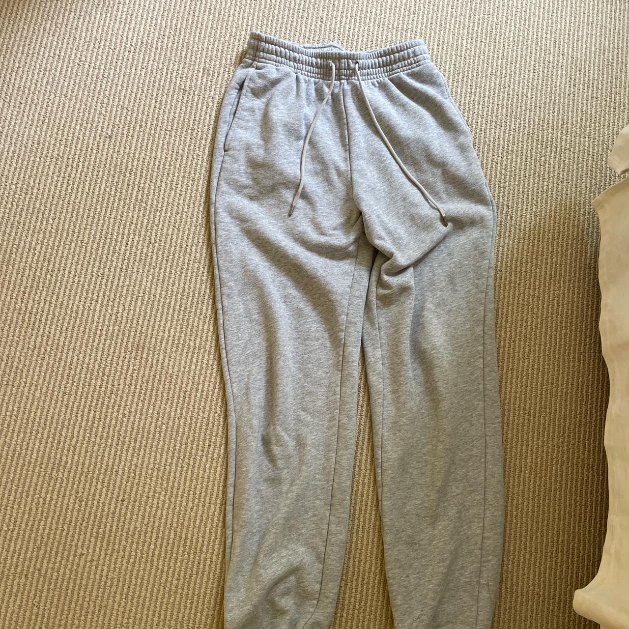 Xs grey Uni Qlo sweatpants Adjustable waist and... - Depop