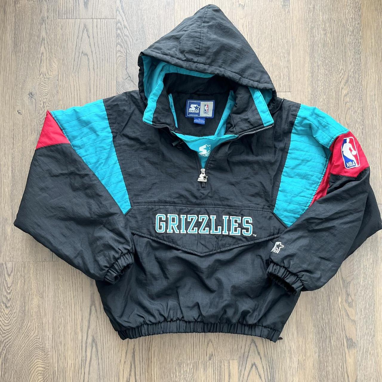 Vintage 90s Vancouver Grizzlies hooded parka Starter | Depop Vintage 90s Vancouver Grizzlies hooded parka Starter | Depop