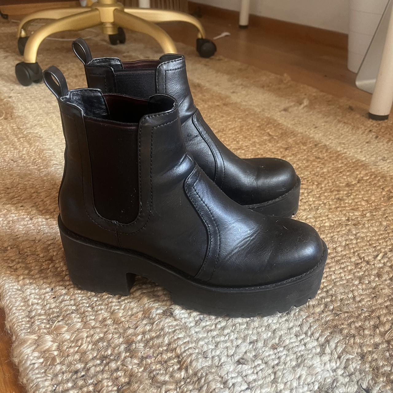 Princess Polly Chunky boots Size 8 Super Comfy - Depop