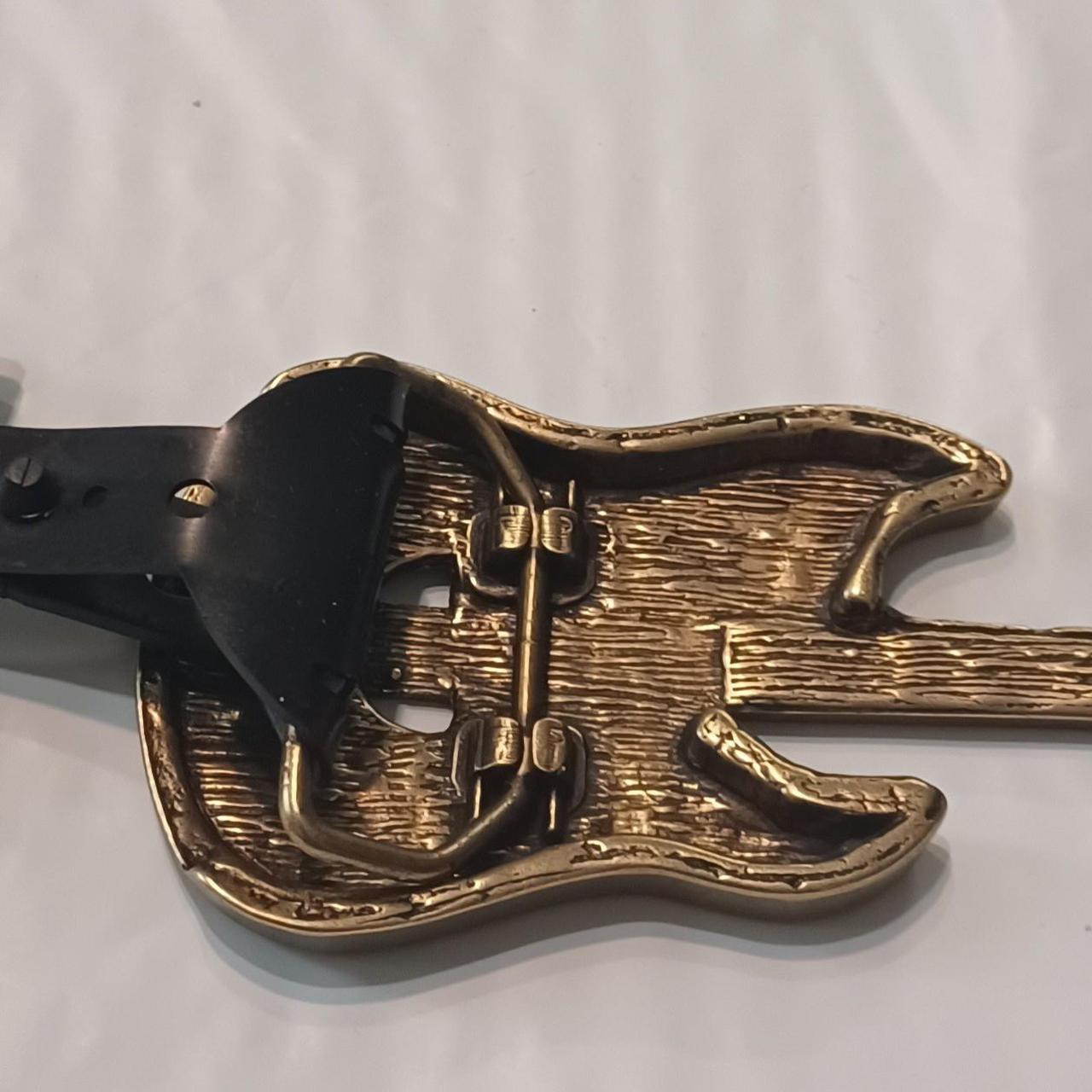 A BEAUTIFUL BRAND NEW ELECTRIC GUITAR BELT BUCKLE... - Depop