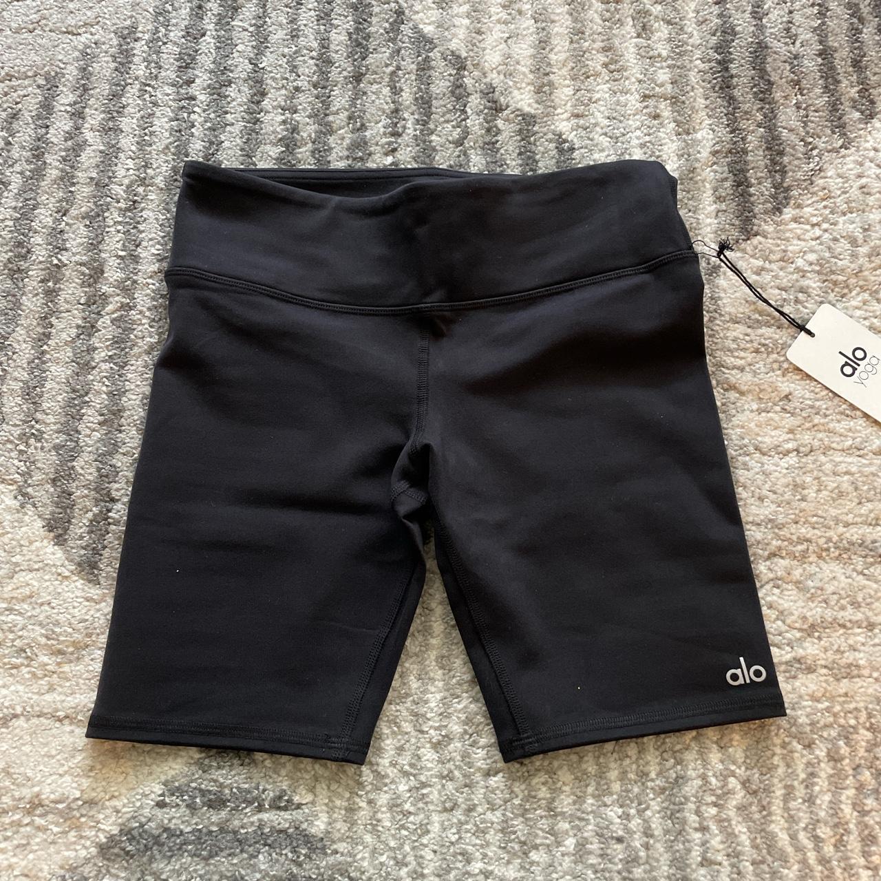 Alo Yoga Women's Shorts | Depop