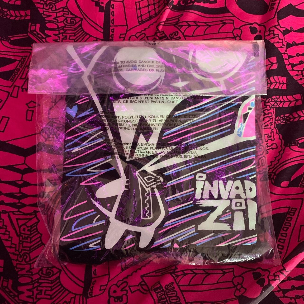 Hot Topic Men's T-shirt | Depop