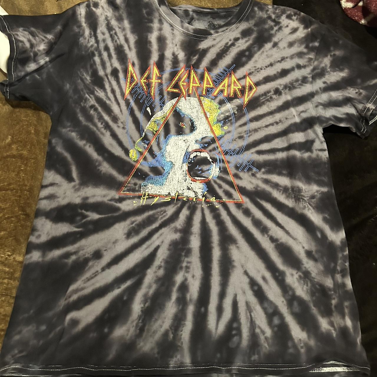Men’s Def Leppard T shirt Worn heavily Design is... - Depop
