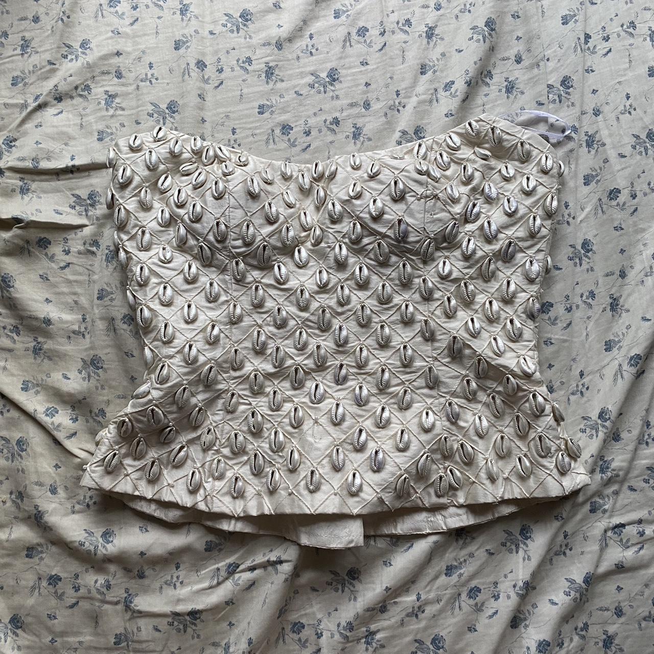 Pooka shell corset top wedding dress top? Has staining - Depop