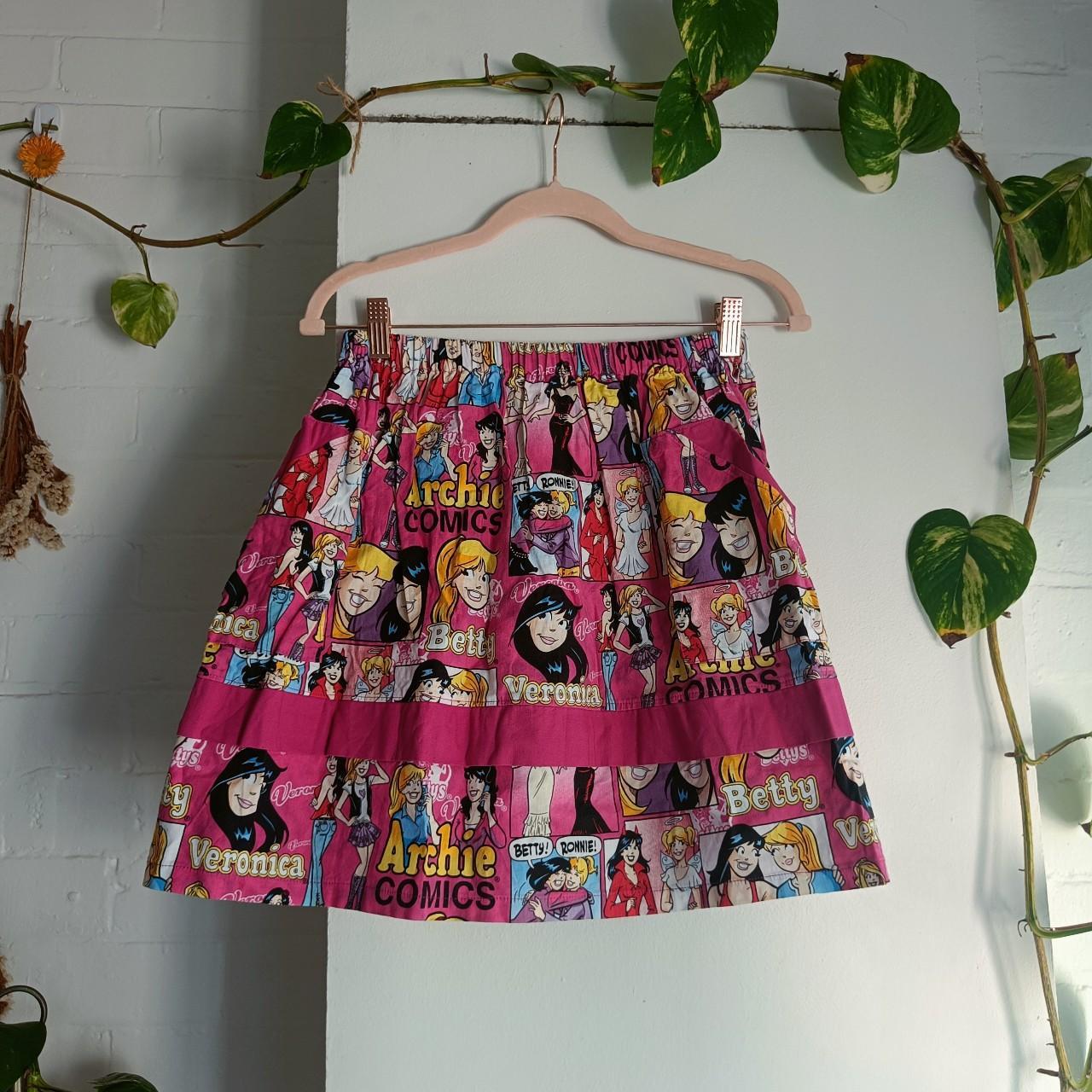 Archie Comics Betty & Veronica skirt with pink and... | Depop