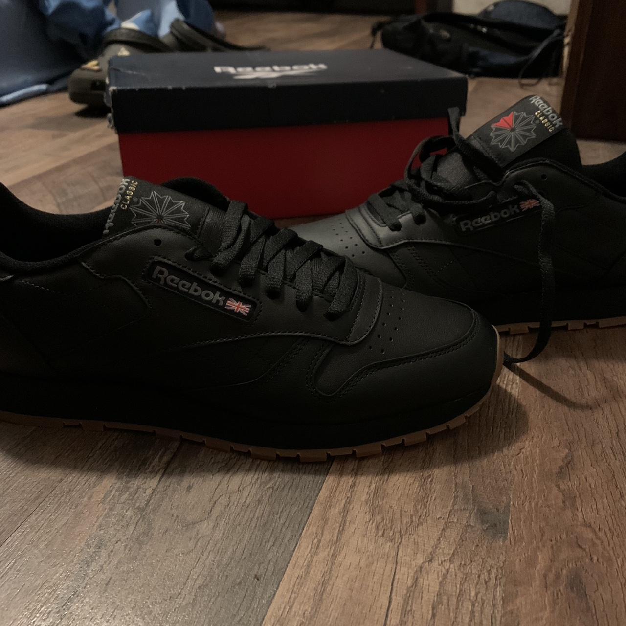reebok shoes size 10.5 tried on once - Depop