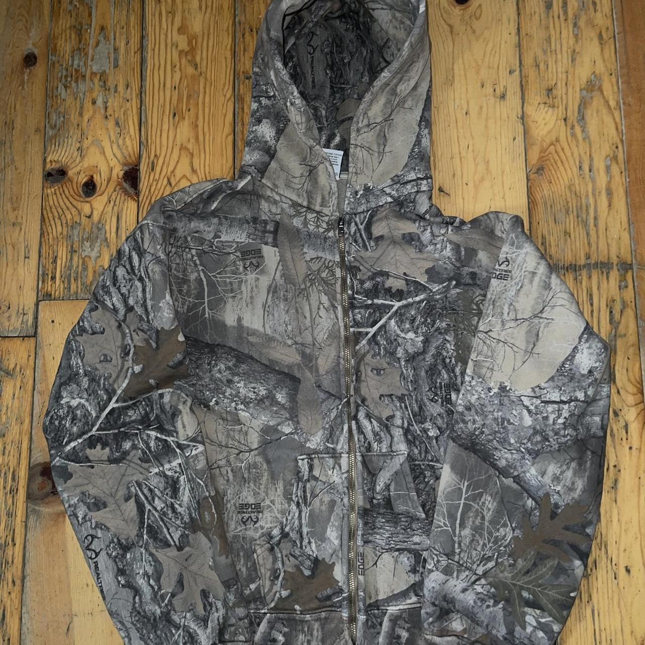 Akimbo Club Realtree Zip-up Hoodie Size:... - Depop