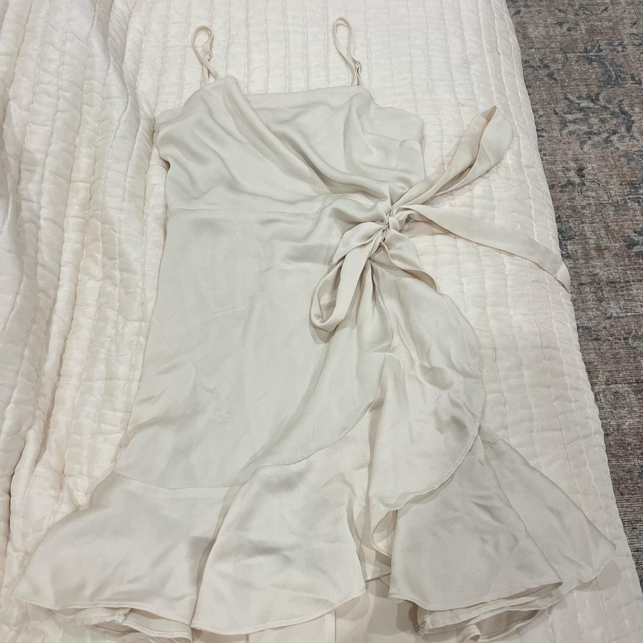 Express dress WORN ONCE xs light champagne color - Depop
