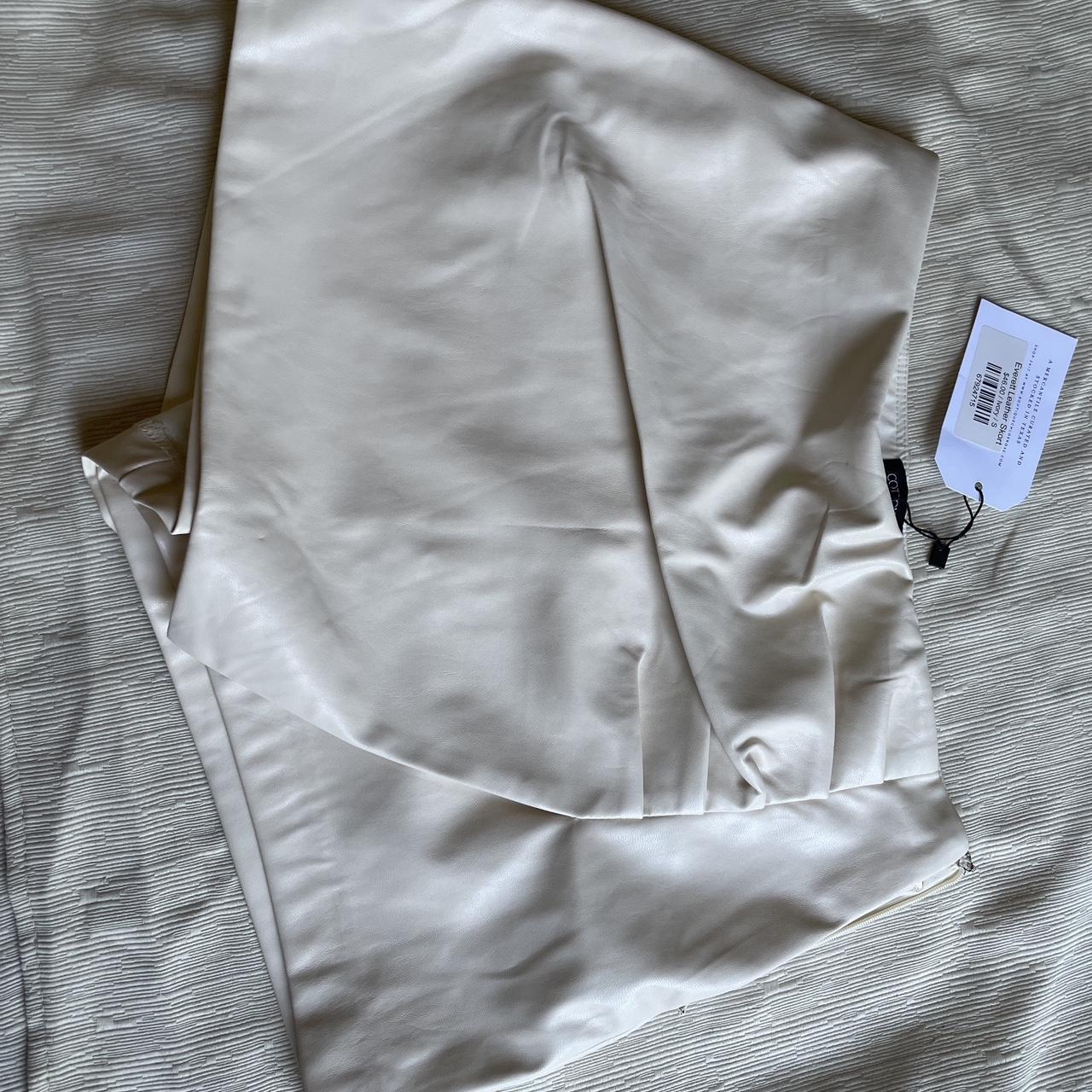 Women's Cream Skirt | Depop