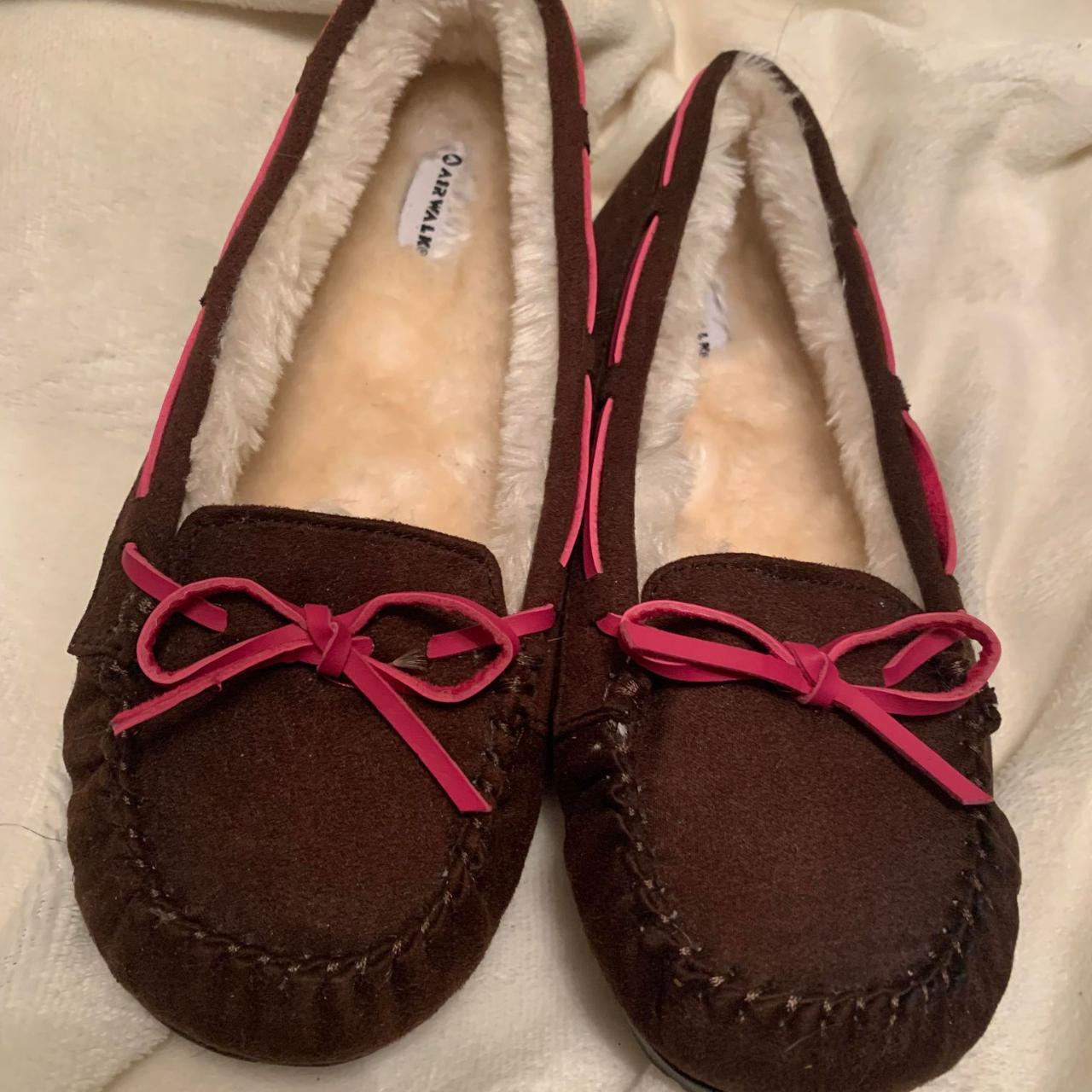 NWOT Air Walk Brown Suede Furry Slippers Size 6 - Depop