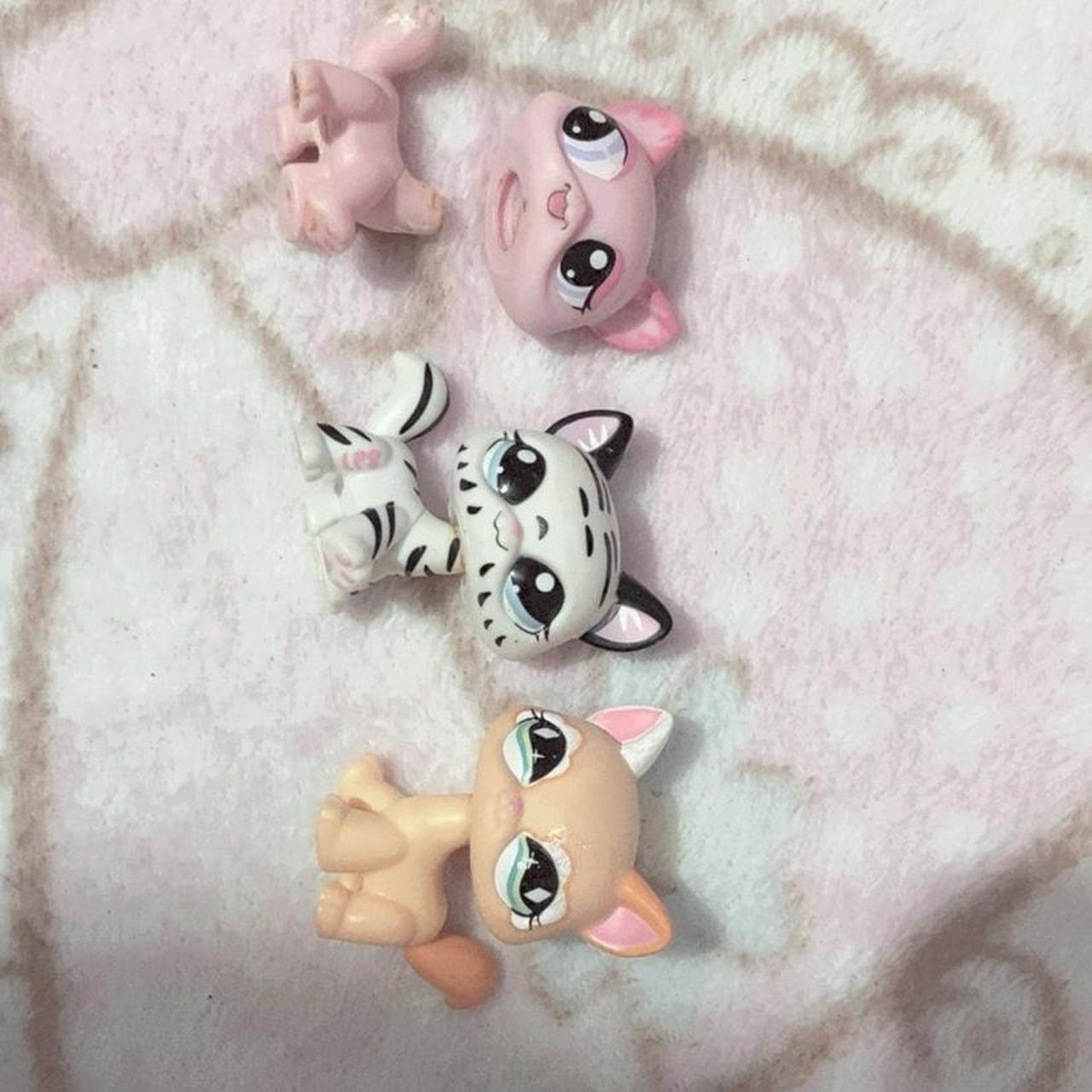 lps paw up cat lot - Depop