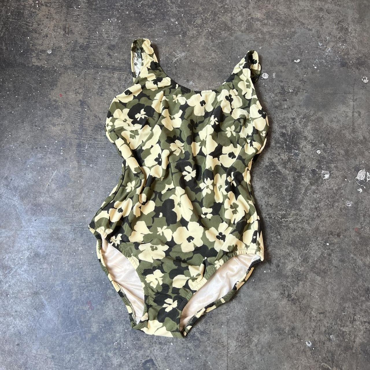 ☾⋆｡𖦹 ° low-back green floral swim one piece ☾⋆｡𖦹... | Depop