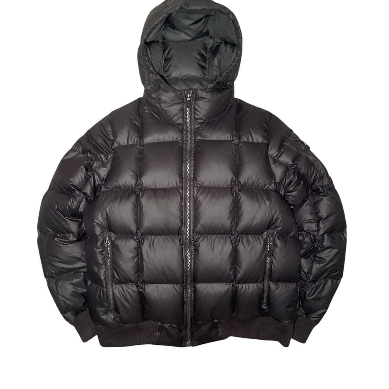 Nike 2000s square stitch 550 down filed... - Depop