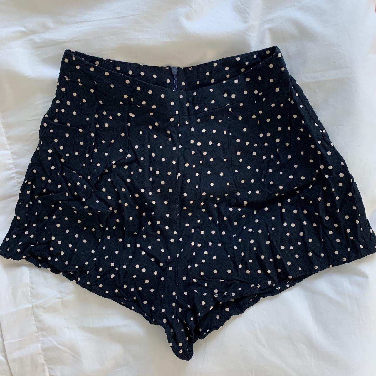 Navy spotted shorts from princess polly🩷 size 6 - Depop