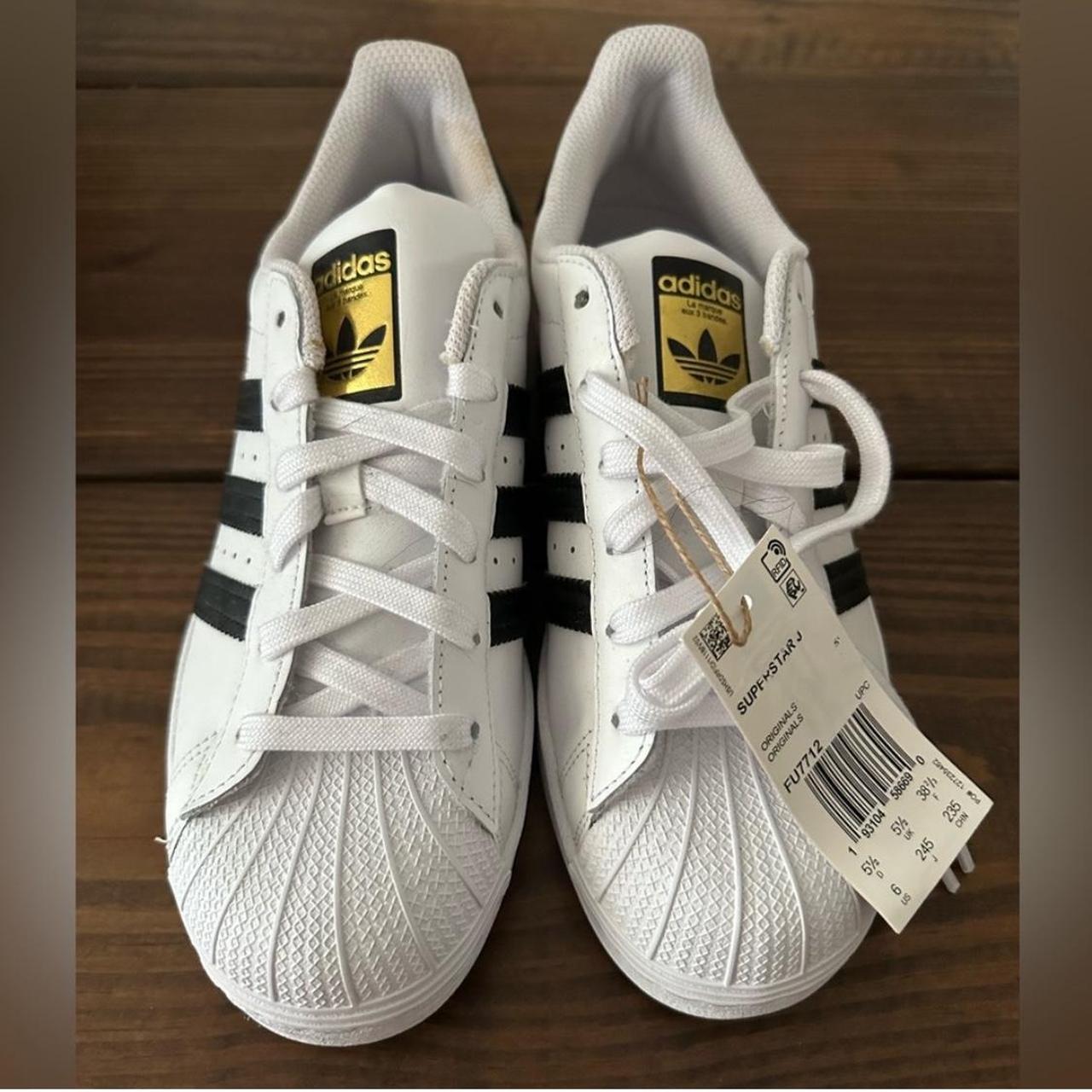Size 6 Brand New Addidas Superstar. - Depop