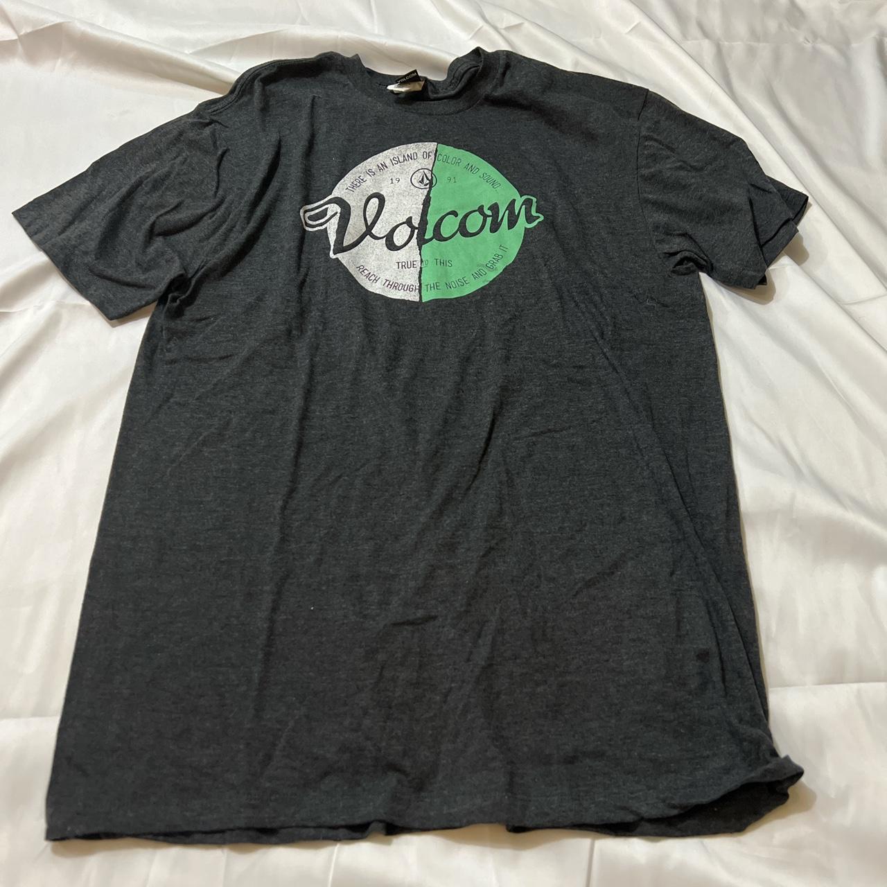Volcom Men's Green T-shirt | Depop