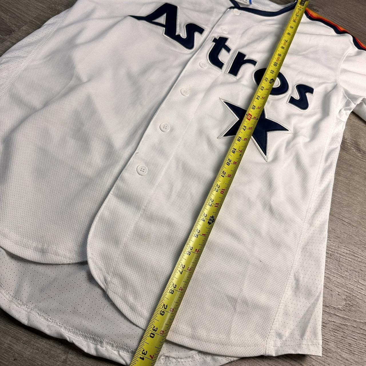 MLB Men's White Top | Depop