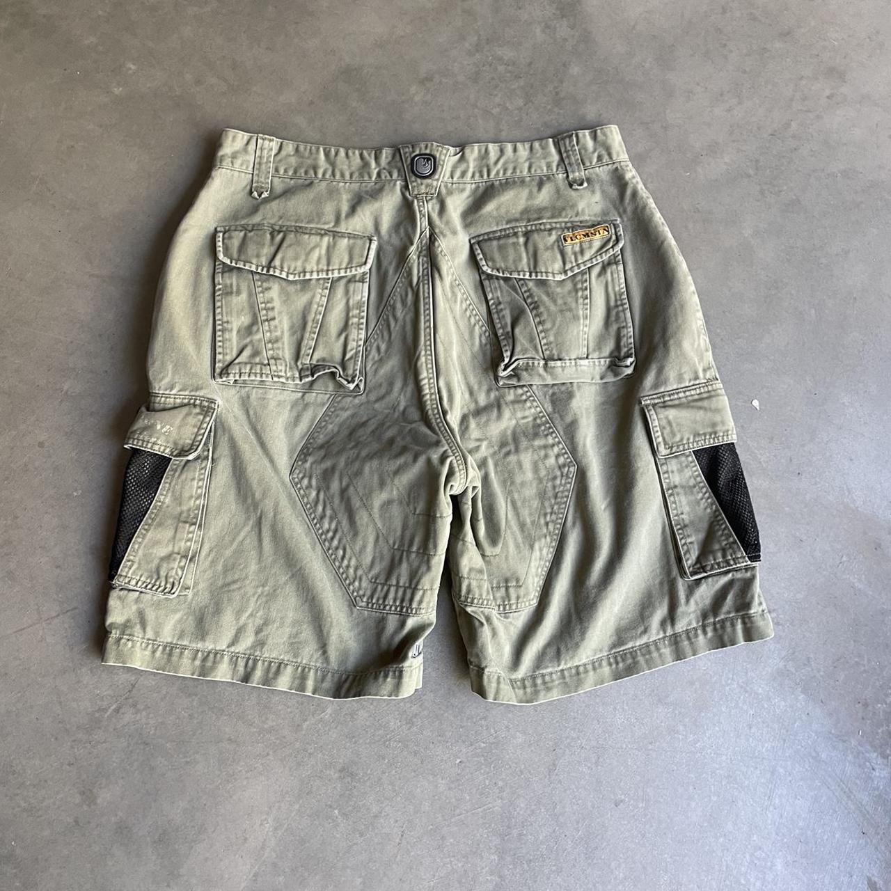 Volcom Cargo Shorts Great Color With Hidden... - Depop