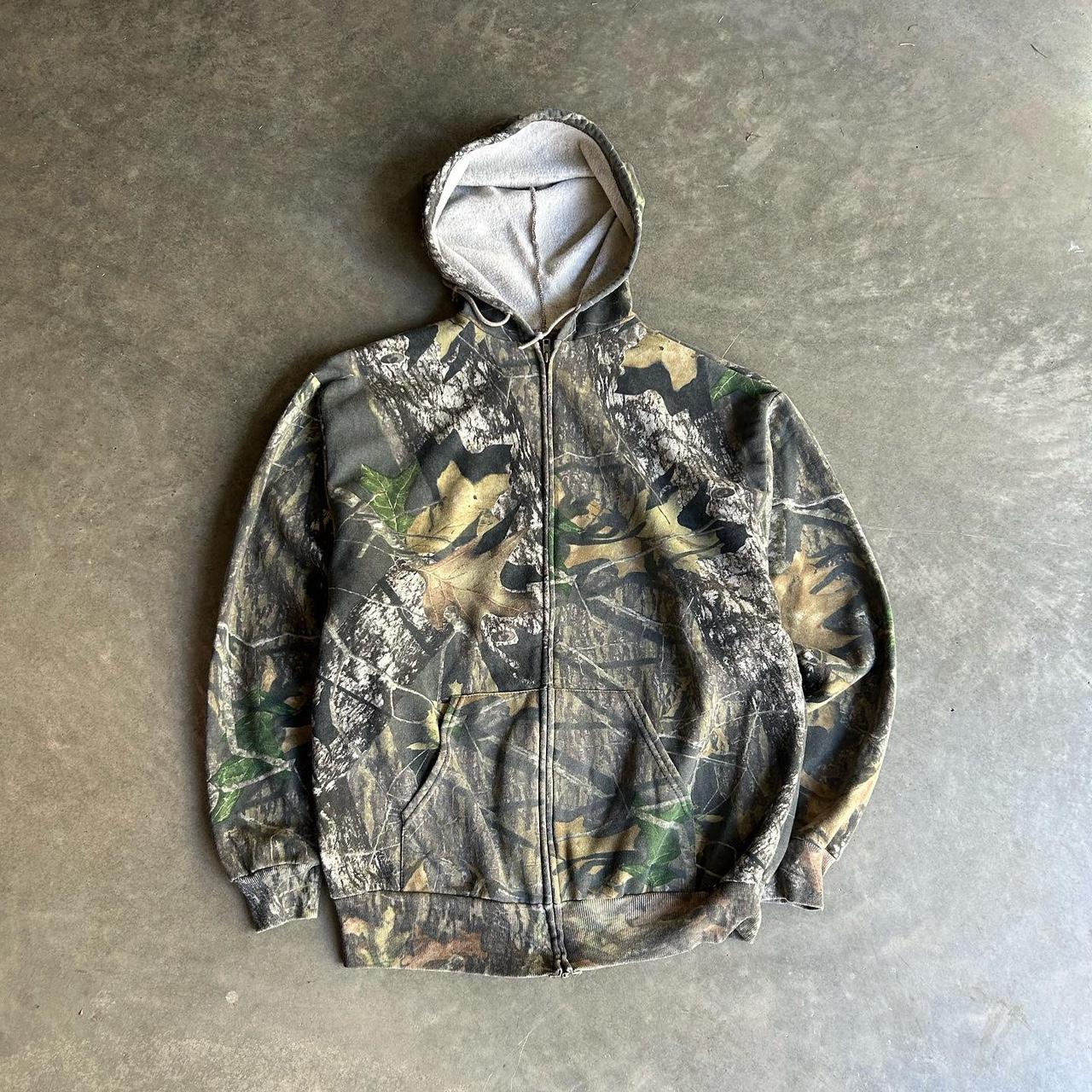 90’s RealTree Hoodie Size Large 22 x 28 - Depop
