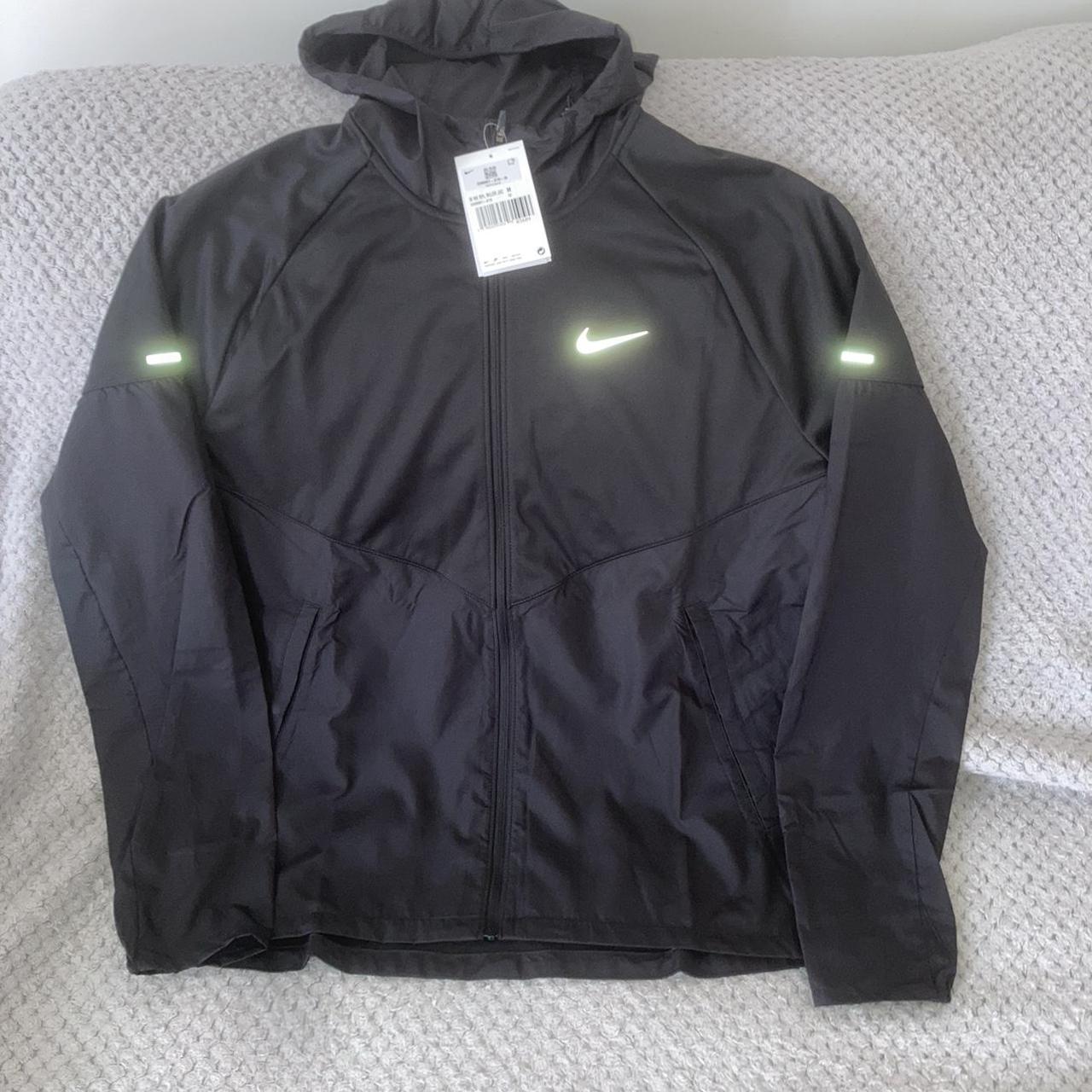 Nike Men's Black Jacket | Depop