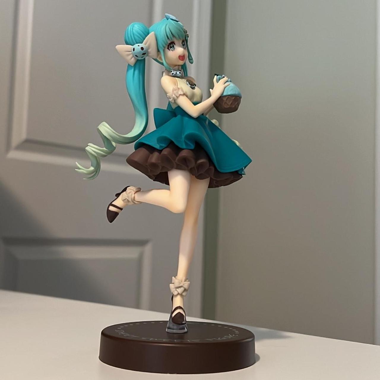 Hatsune Miku SweetSweets Choco Mint Figure ♡ Box... - Depop