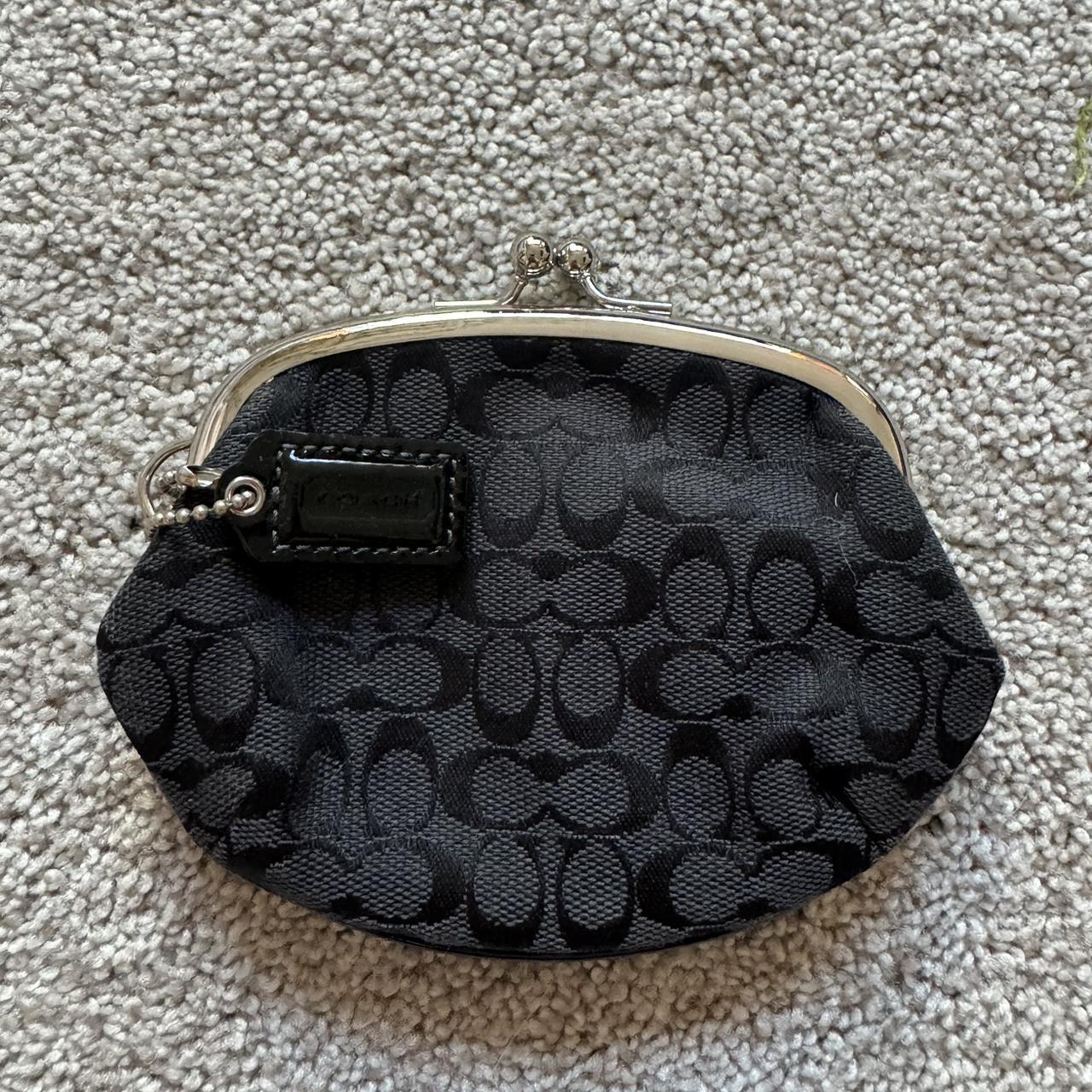 Vintage Coach coin purse Super cute, big enough for... - Depop