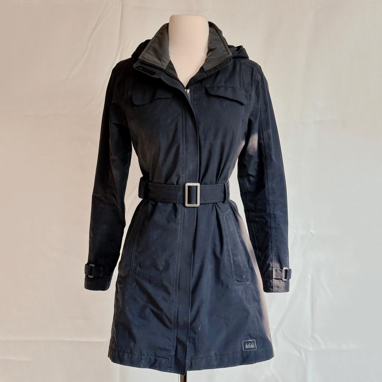 🌧️ High quality REI raincoat. Features two-way... - Depop