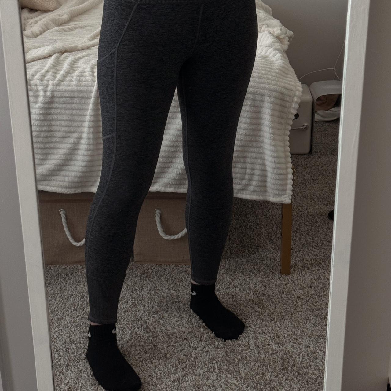 KIRKLAND Grey leggings with pockets Depop
