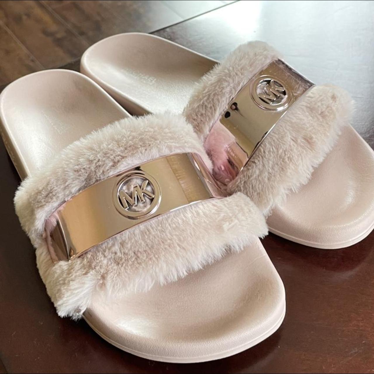 Michael Kors Women's Pink Slides | Depop