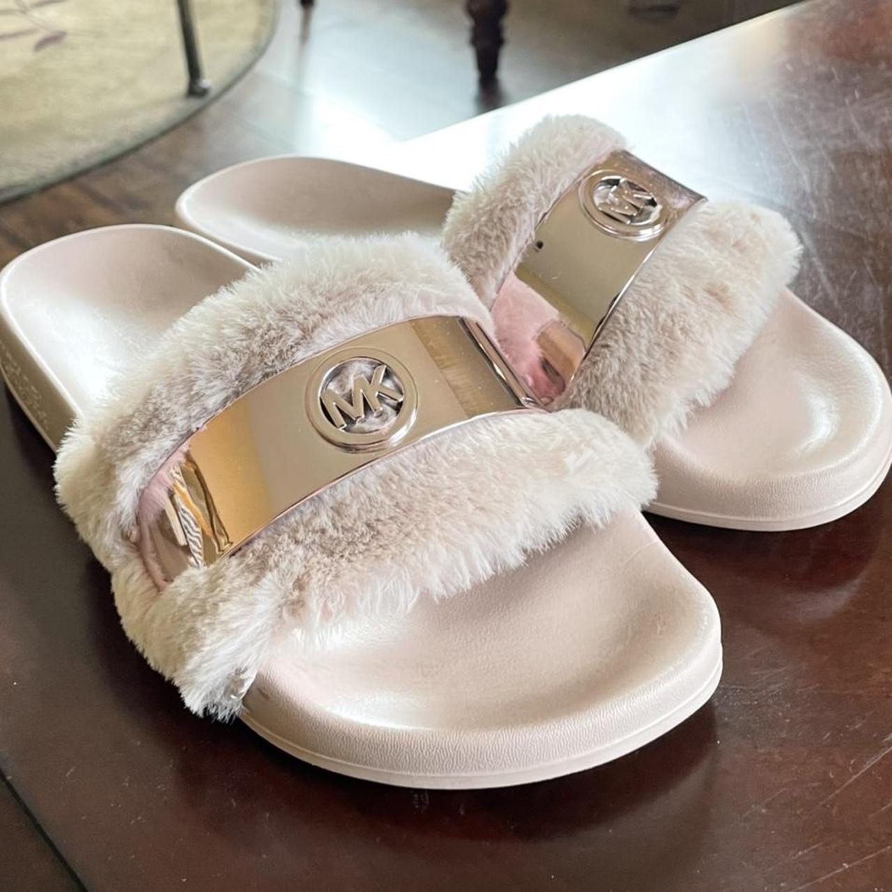 Michael Kors Women's Pink Slides | Depop