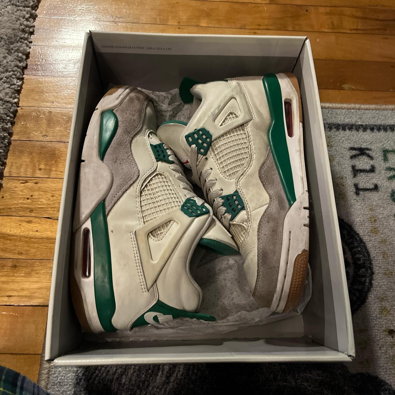 Jordan 4 sb pine green used with box - Depop