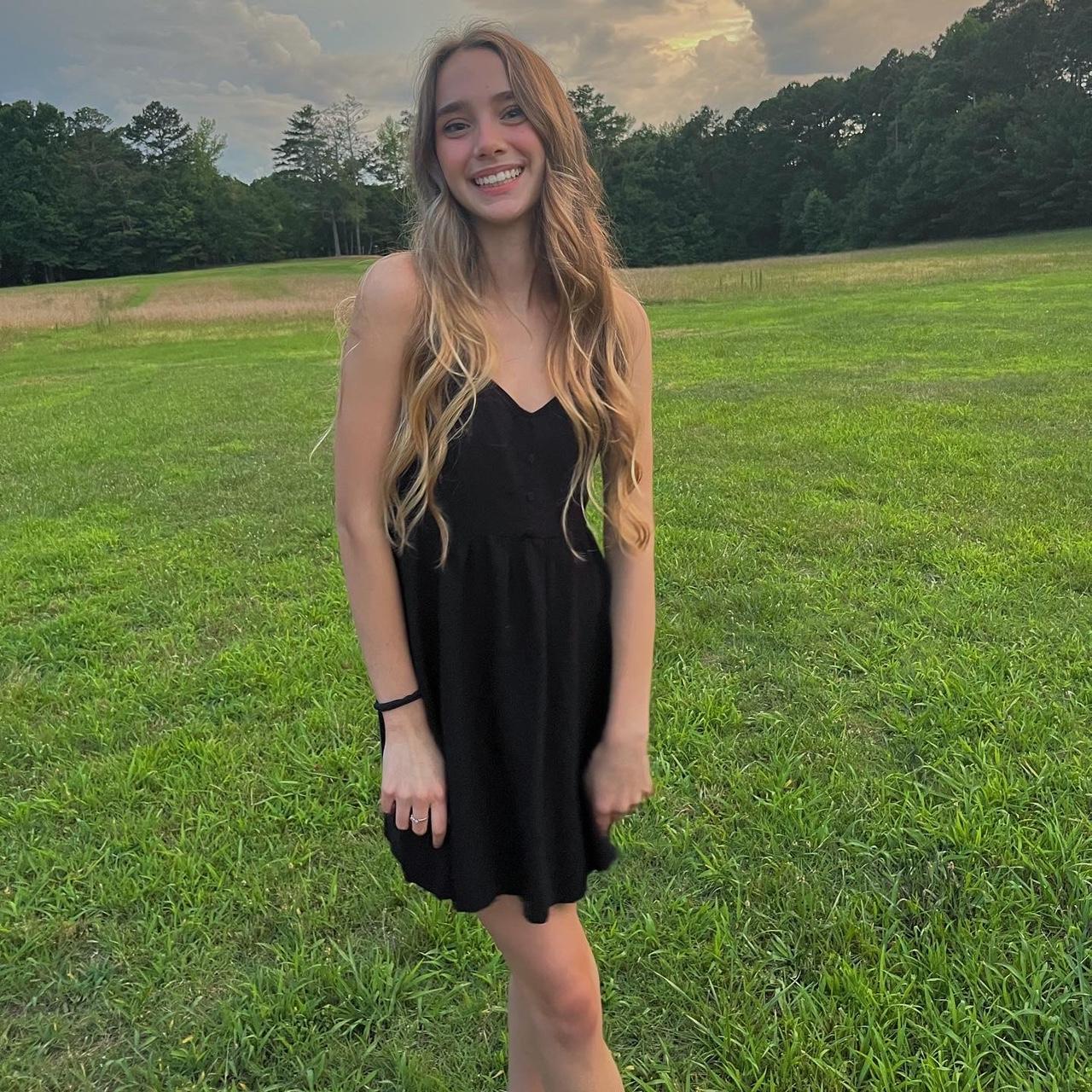 meet the seller!!!! hi! im sophie, i LOVE all things... - Depop