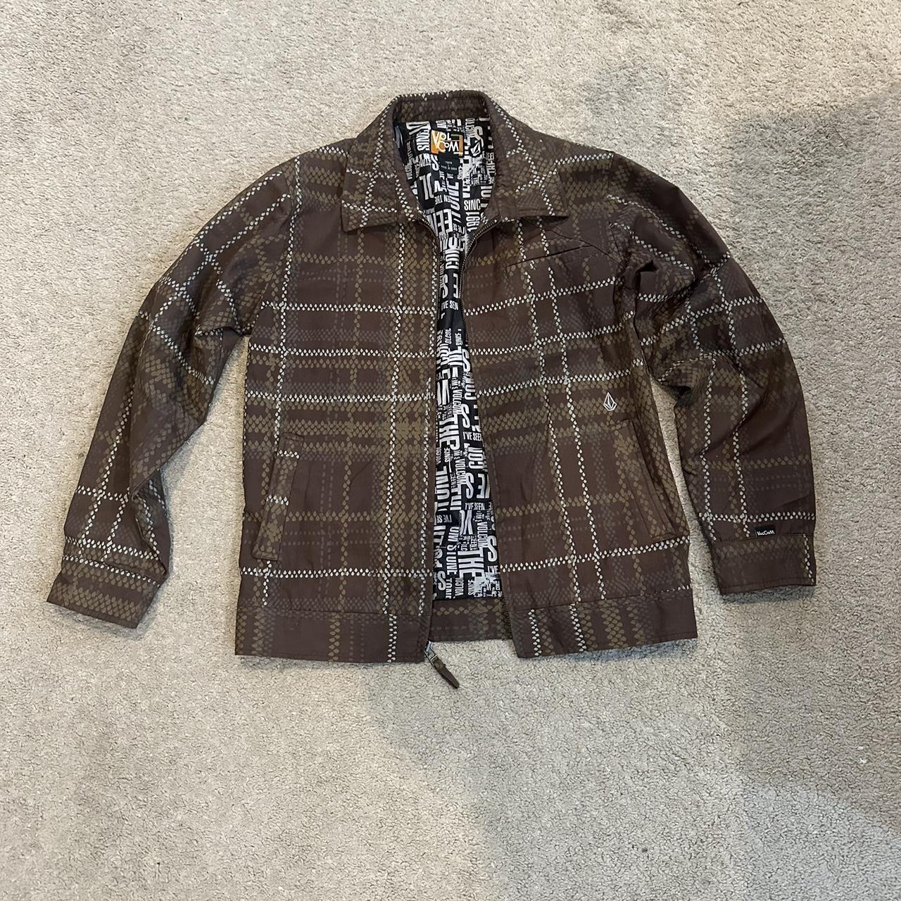 Volcom zip up jacket youth size large - Depop