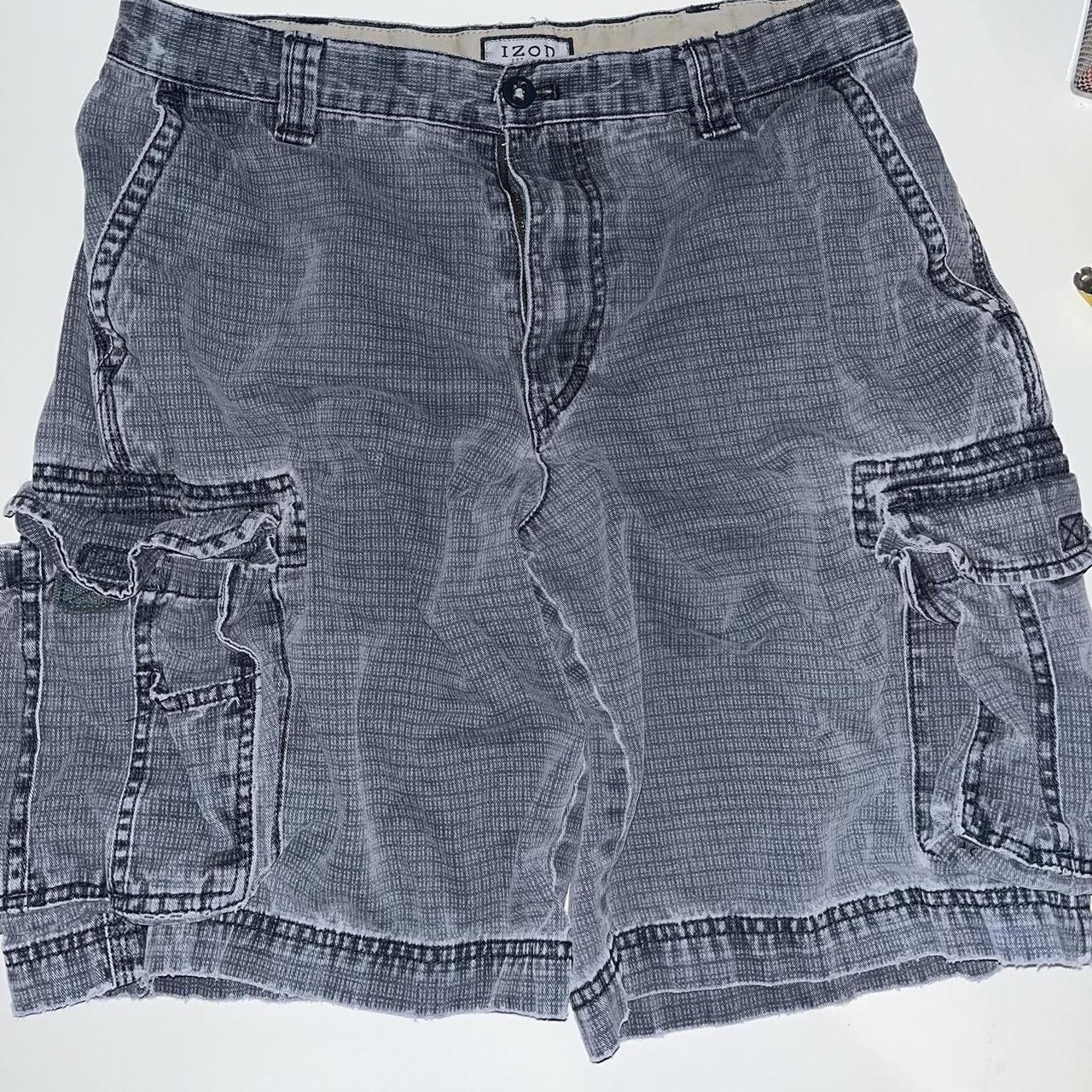 Grey Izod cargo shorts - Depop