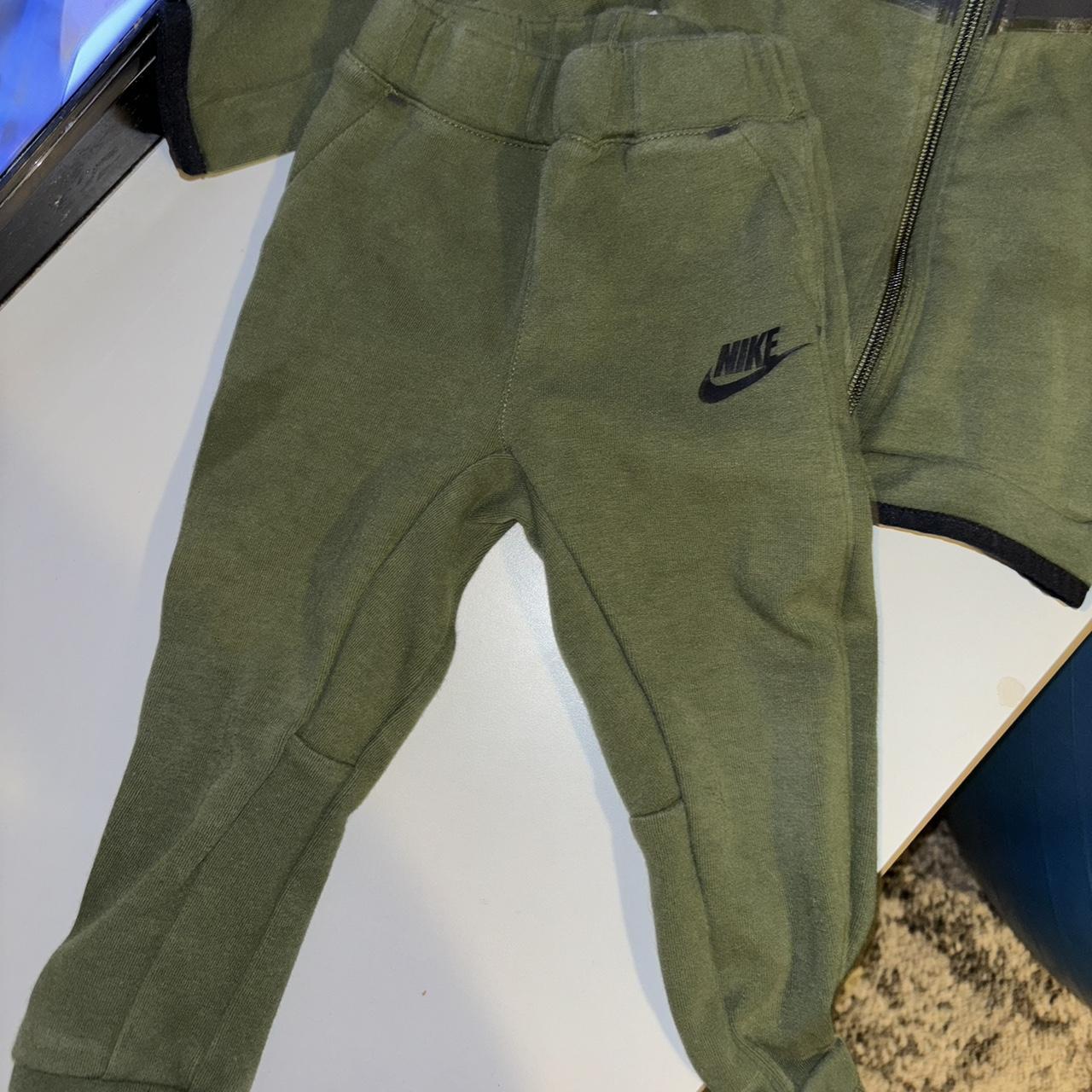 infant green nike tech size 24M fits like 18M - Depop
