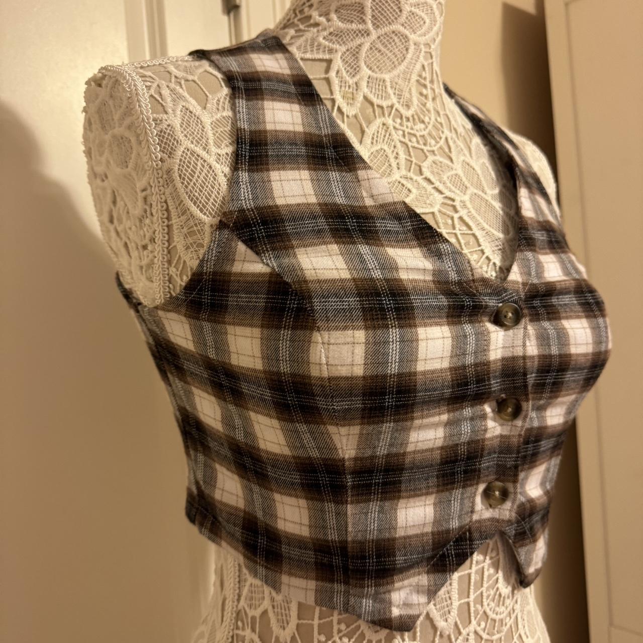 plaid mini vest 🫐🧸 - from hollister - my friend who... - Depop